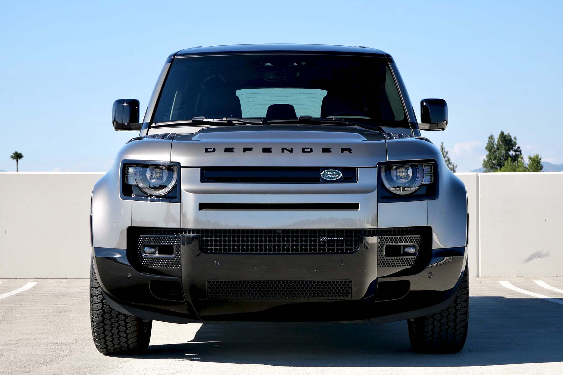 Land Rover Defender - Zooz Group