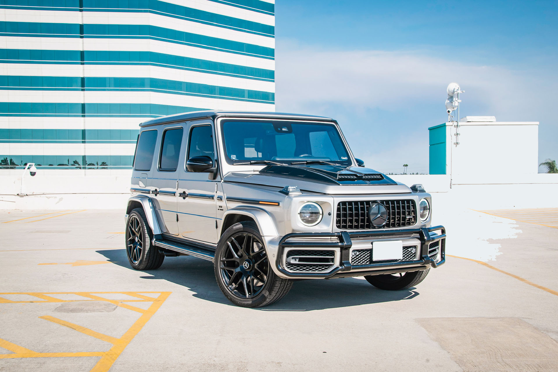 Mercedes Benz G63 AMG Silver - Zooz Group